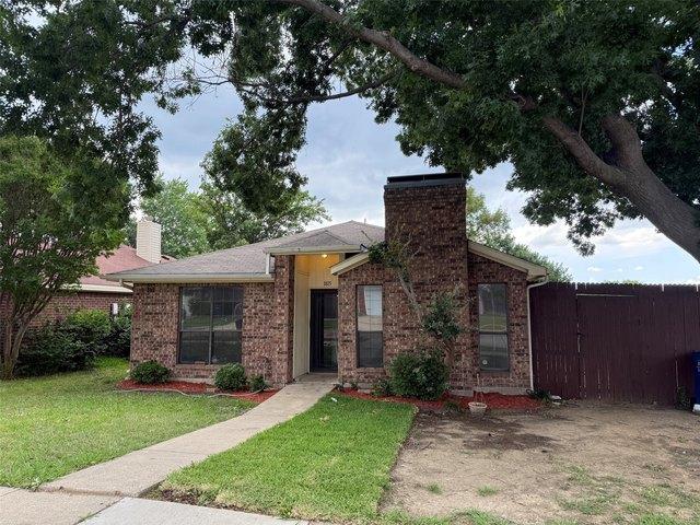 1815 Lombard St, Garland, TX 75043