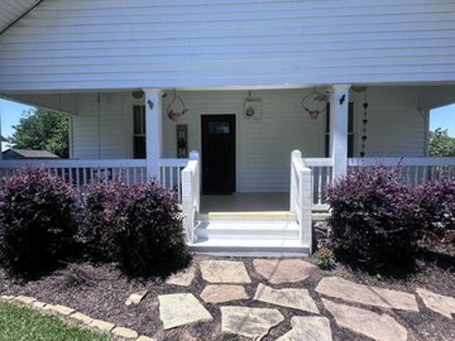 1815 Pickens St, Ball Ground, GA 30107
