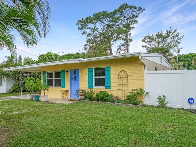 1815 S 30th St, Fort Pierce, FL 34947 | MLS #B26017 | Compass