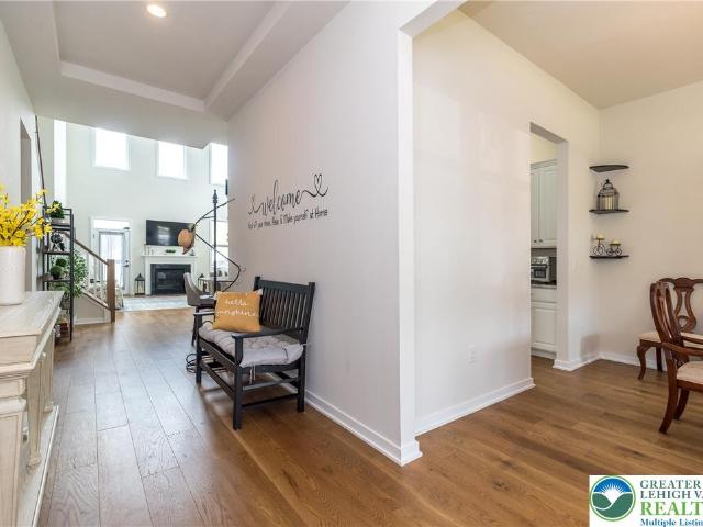 1815 Valley View Drive