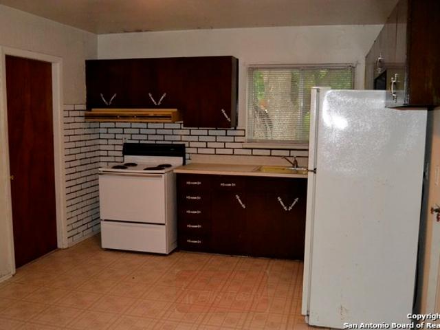 1815 Viewridge Dr