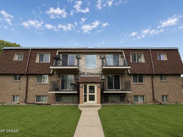 1815 21st Ave S Apt 315, Grand Forks, ND 58201