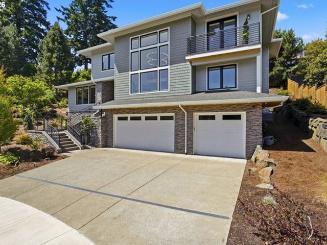 18165 SW Siena Dr, Lake Oswego, OR 97034