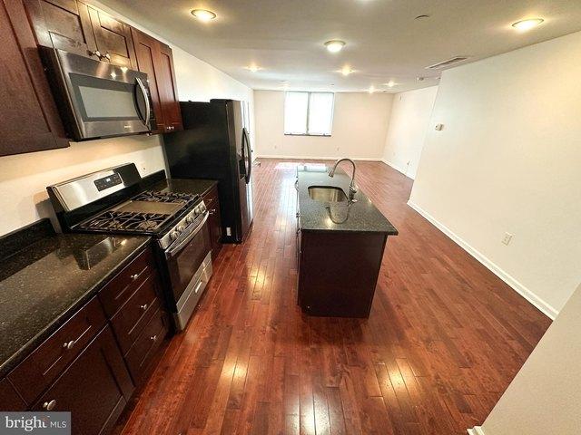 1816 N Front St Apt B, Philadelphia, PA 19122