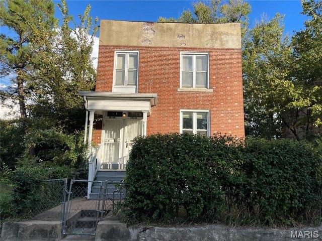 1816 Annie Malone Dr, Saint Louis, MO 63113