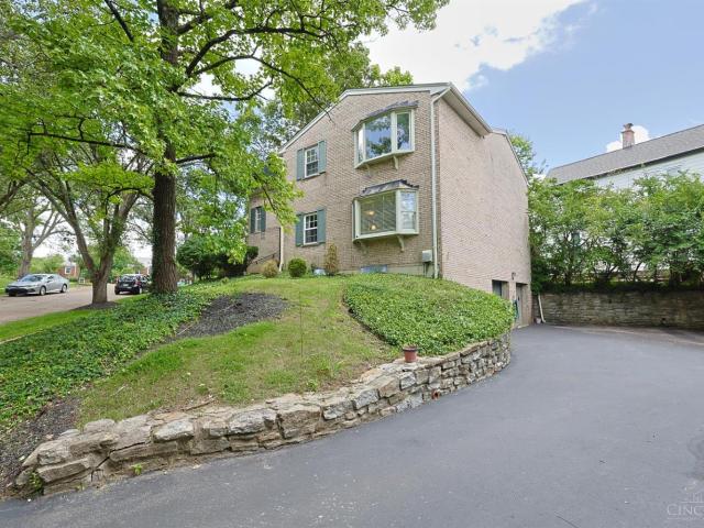 1816 Belle Meade Court