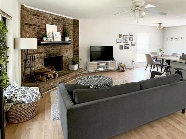1816 Chestnut Court