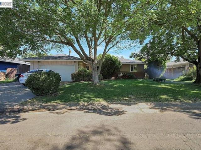 1816 Eastern Ave, Sacramento, CA 95864