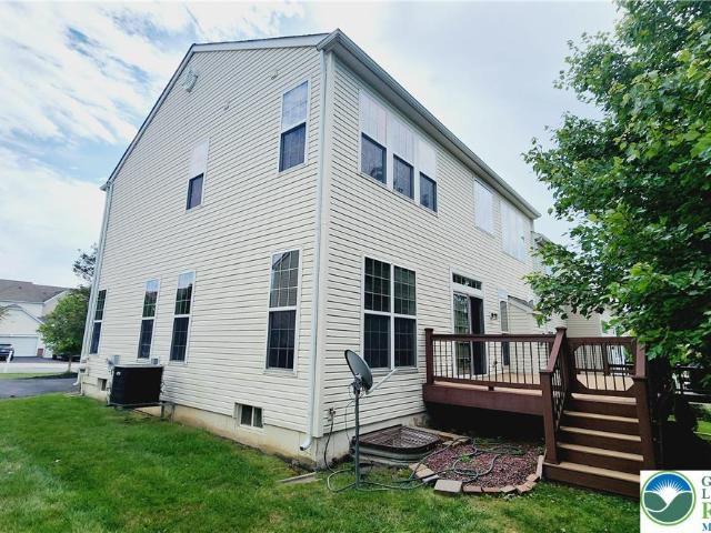 1816 Emerald Drive