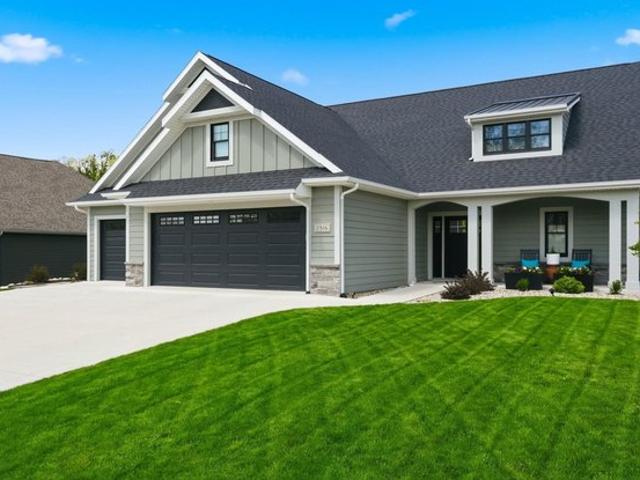 1816 Golfview Dr, Auburn, IN 46706