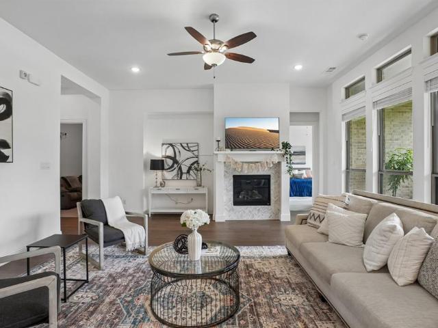 1816 Longspur Drive