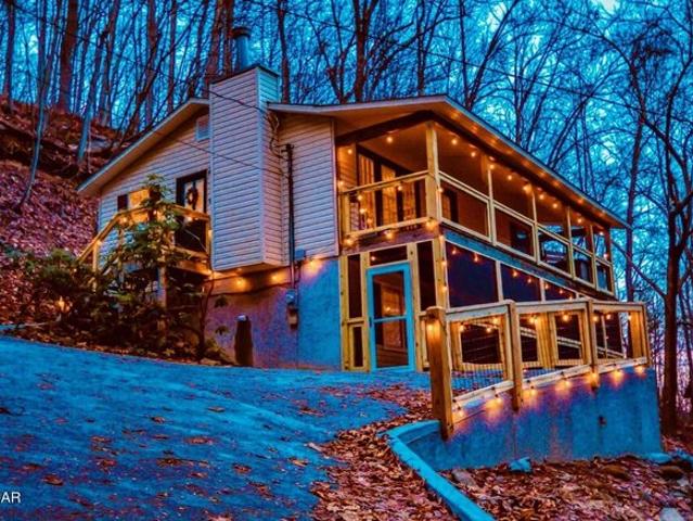 1816 Saint Moritz Dr, Gatlinburg, TN 37738