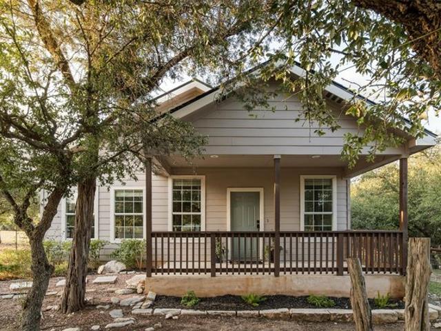 1816 Spring Valley Dr, Dripping Springs, TX 78620