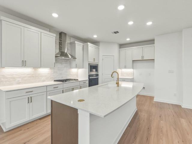 1816 Spring Mountain Cv
