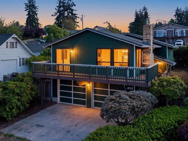 1816 W 6th St, Port Angeles, WA 98363