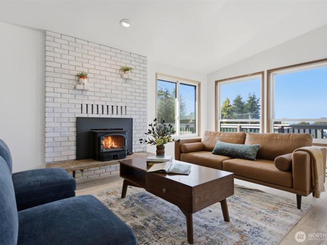 1816 W 6th