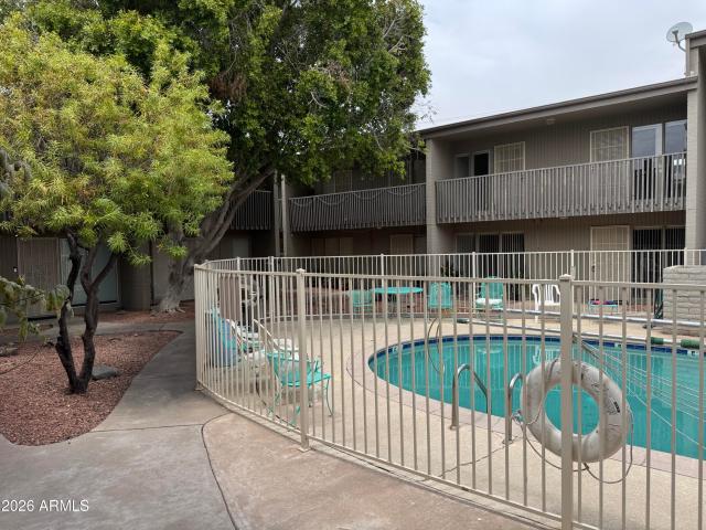 1816 w tuckey lane # 9