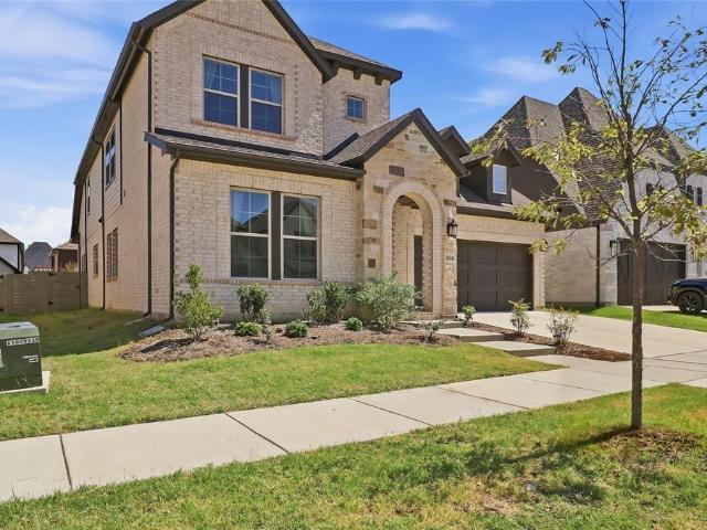 1816 Windy Lane