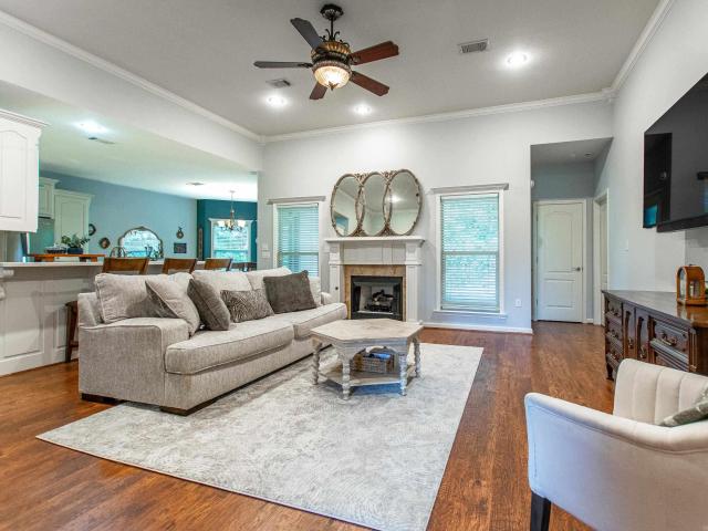 1816 Windridge Court