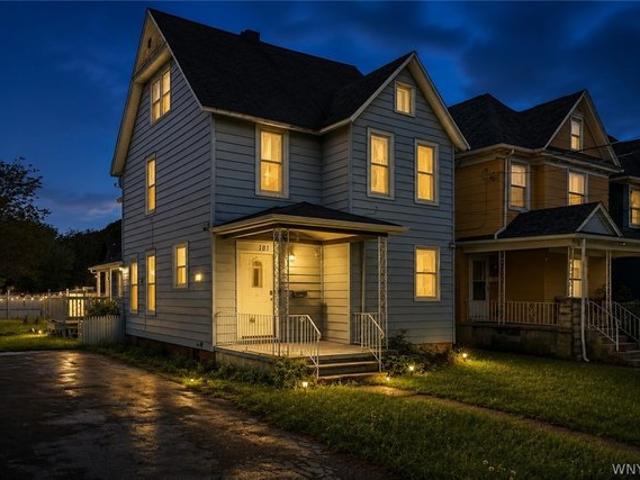 1817 Ontario Ave, Niagara Falls, NY 14305
