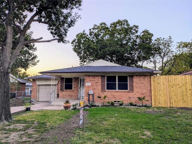 1817 Belmont St, Mesquite, TX 75149 | MLS #21258 | Compass