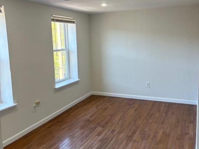 1817 E Passyunk Avenue