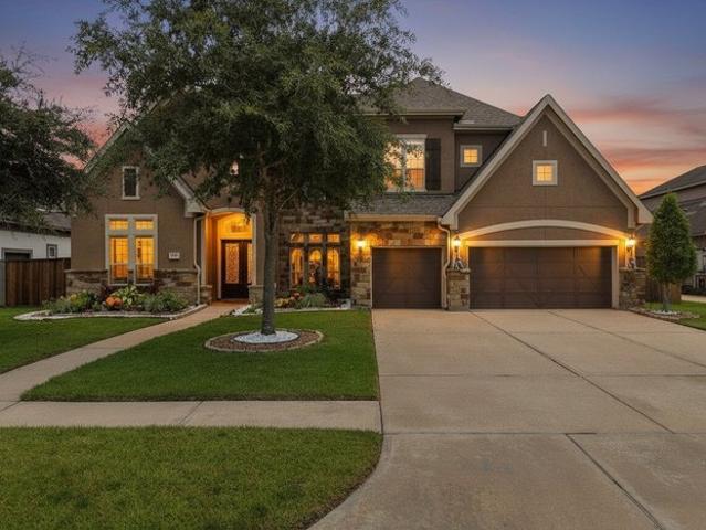 1817 Eagle Creek Dr, Friendswood, TX 77546