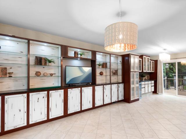 1817 elmwood drive