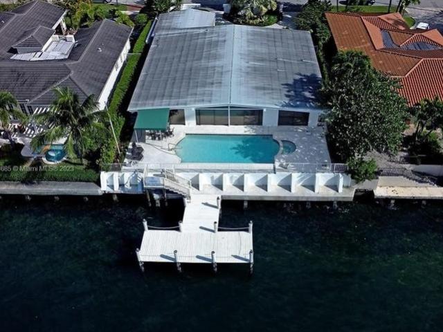 1817 Harbourview Dr SE, Fort Lauderdale, FL 33316