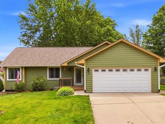 1817 Hollywood Blvd, Iowa City, IA 52240