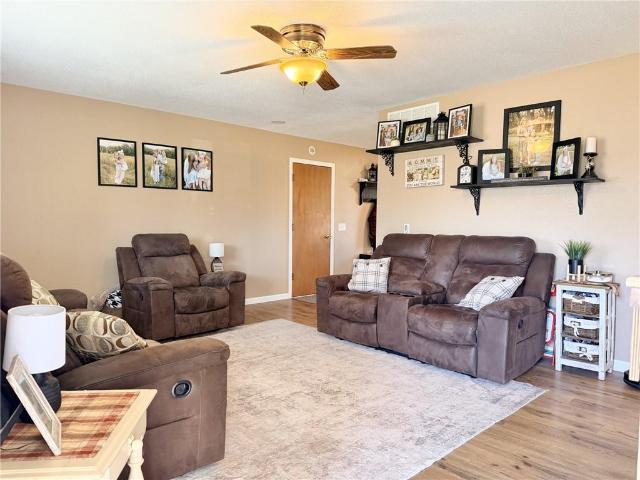 1817 St Joseph St, Trenton, MO 64683 | Compass