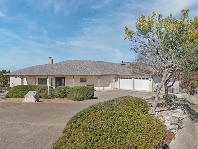 1817 N Summit Point Dr, Kerrville, TX 78028
