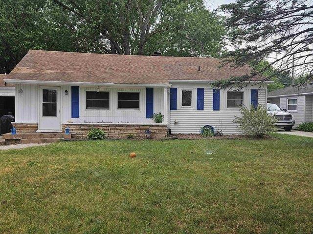 1817 Saint Clair Blvd St, Algonac, MI 48001