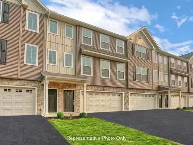1817 Shady Ln, Unit 274, Mechanicsburg, PA 17055 MLS #PACB204.