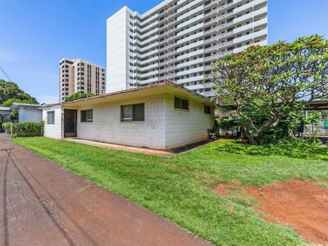 1817 Wilder Ave, Honolulu, HI 96822