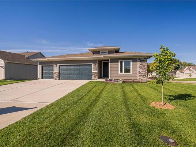 1817 Woodward Circle