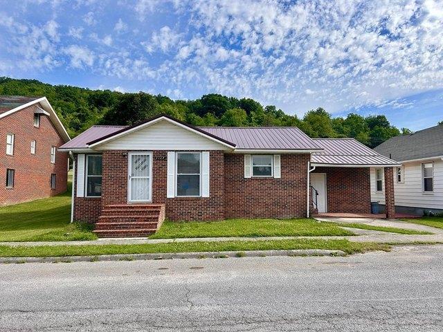 1817 5th St, Richlands, VA 24641