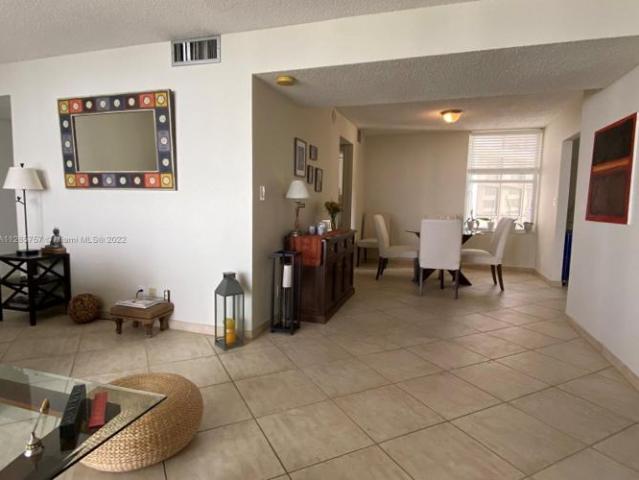 18181 31st Ct NE #1110, Aventura, FL 33160