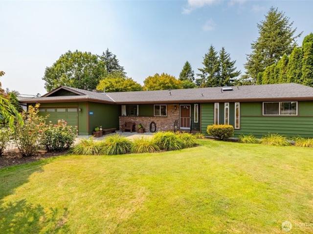 18182 W Chinook Dr, Burlington, WA 98233