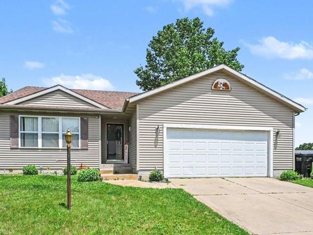 18185 Scarborough Ln, Elkhart, IN 46528