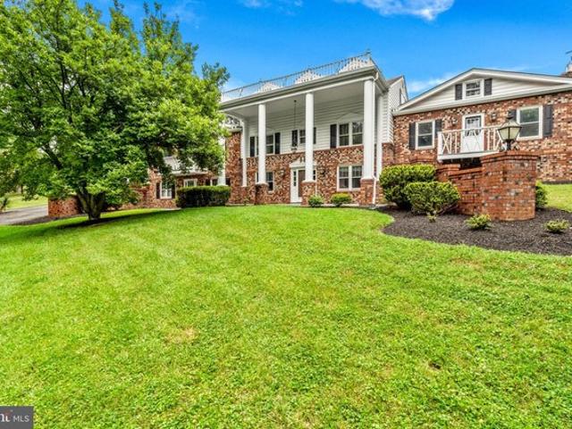 18189 Sands Rd, Purcellville, VA 20132