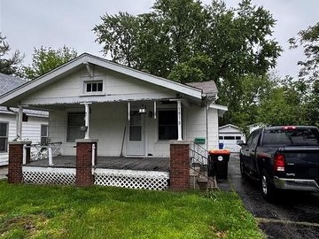 1818 N Maple Ave, Decatur, IL 62526