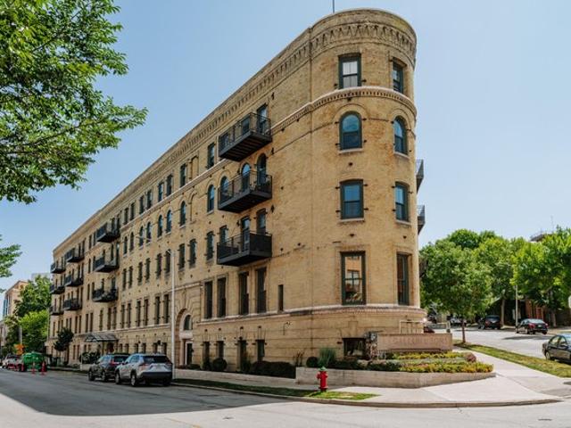 1818 N Water St Unit 206, Milwaukee, WI 53202