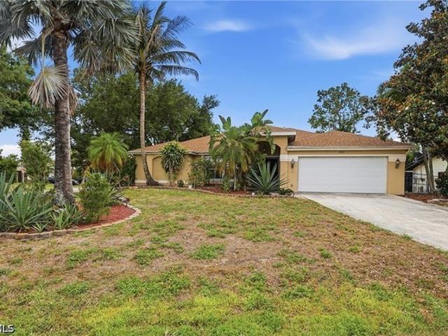 1818 NE 2nd St, Cape Coral, FL 33909