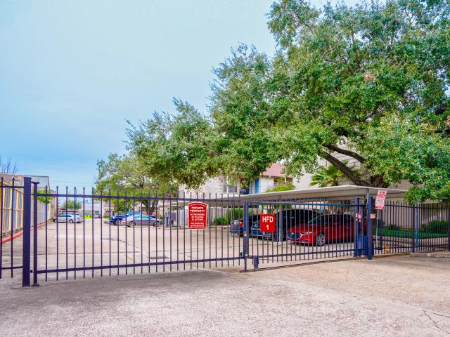 1818 Augusta Drive 27