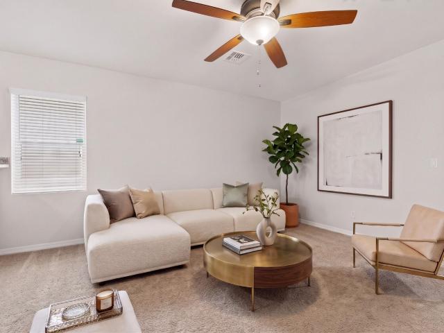 1818 Buckskin Loop NE