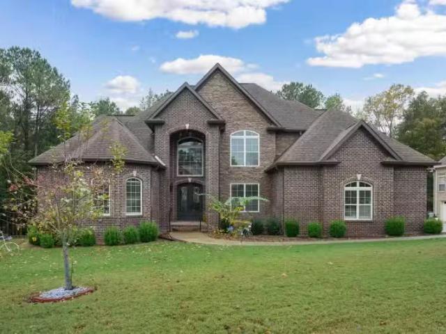 1818 CALGARY DR, BESSEMER, AL 35022 Single Family Residence Fo.