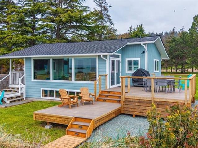 1818 E Lola Beach Ln, Oak Harbor, WA 98277
