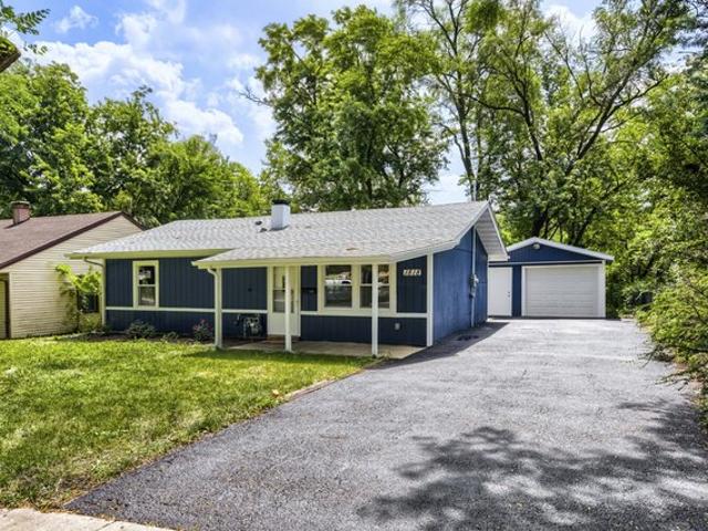 1818 E Sauk Trl, Sauk Village, IL 60411