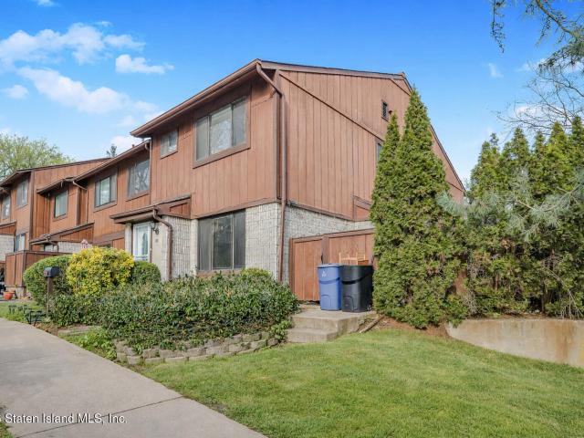 1818 Forest Hill Road | Compass
